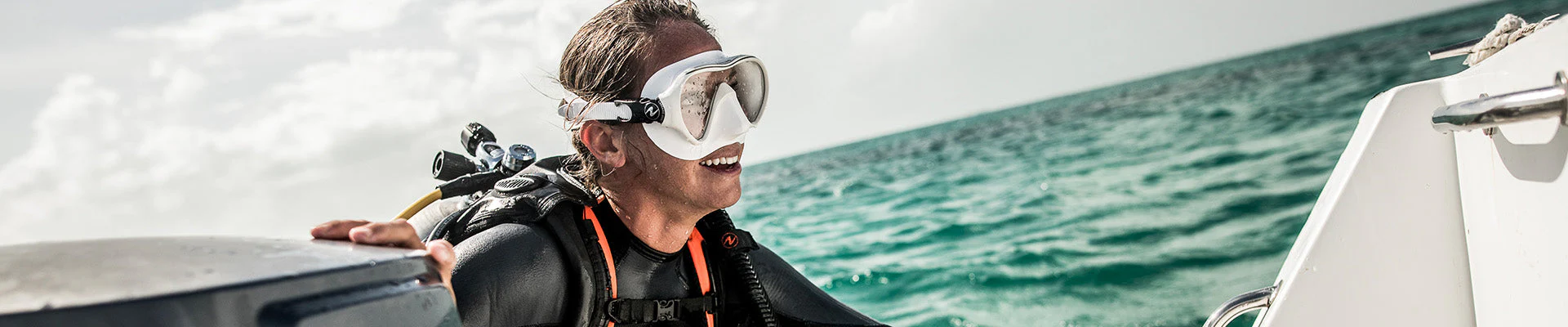 17 Best Scuba Diving Masks for Beginners in 2025 - No-Deco Travel